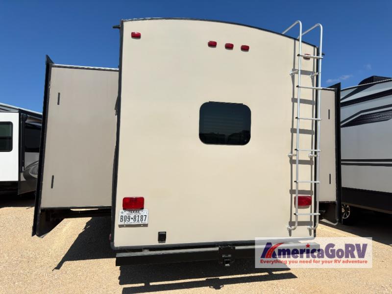 Used 2016 Heartland Sundance 3600QB Fifth Wheel at AmericaGoRV | Seguin ...