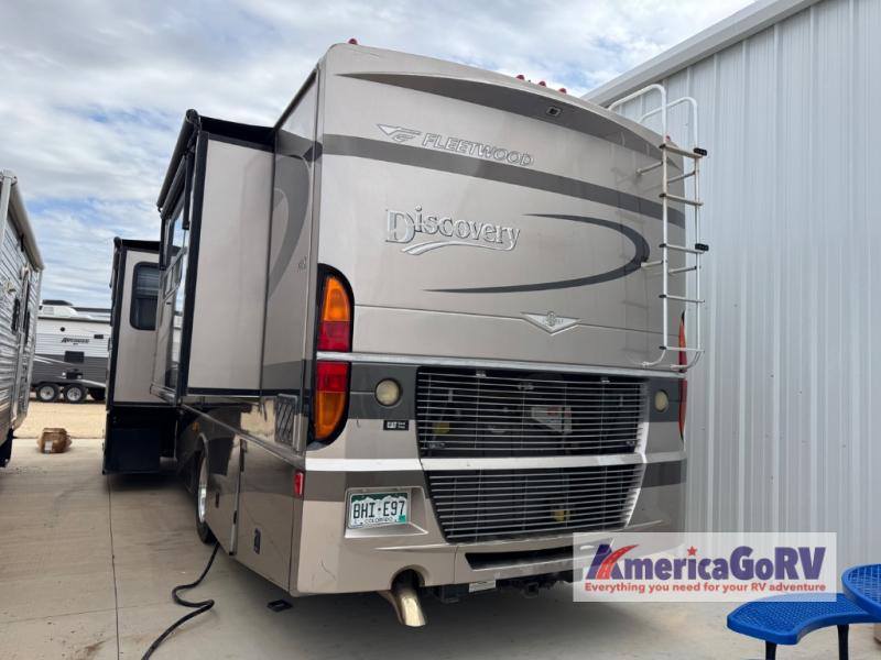 Used 2005 Fleetwood RV Discovery 38U Motor Home Class A - Diesel at ...