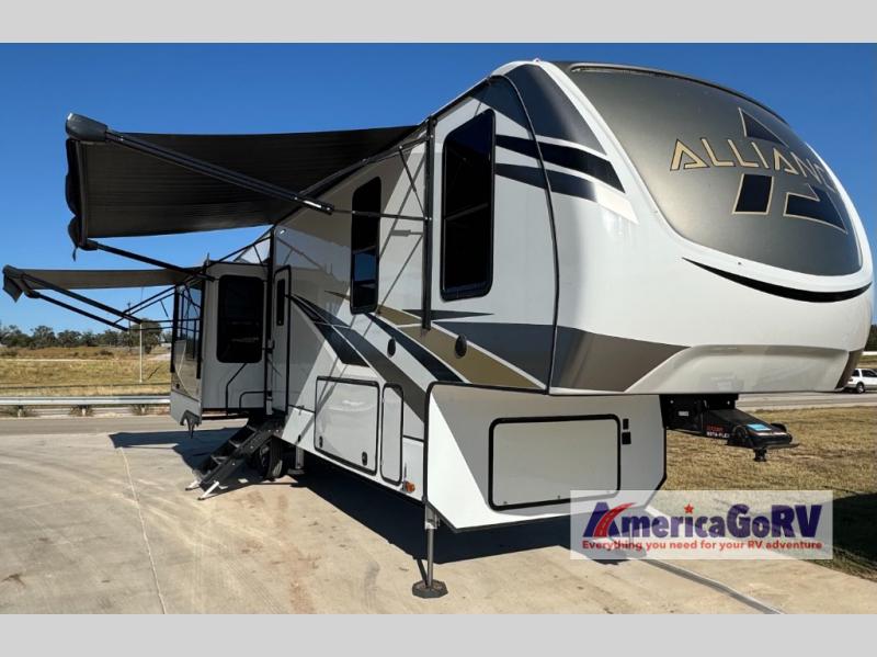 Used 2022 Alliance RV Paradigm 340RL Fifth Wheel at AmericaGoRV ...