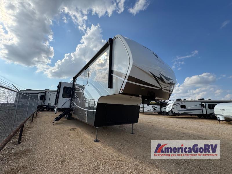 Used 2022 VanLeigh RV Beacon 41LKB Fifth Wheel at AmericaGoRV | Seguin ...