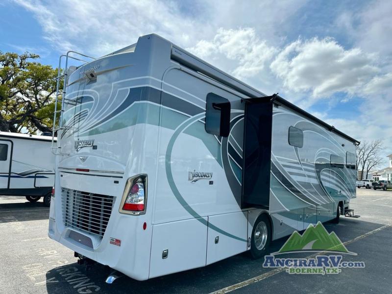 New 2024 Fleetwood RV Discovery LXE 40M Motor Home Class A - Diesel at ...