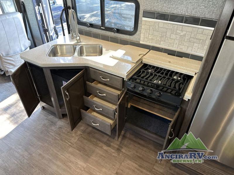 Used 2018 Fleetwood RV Bounder 34S Motor Home Class A at Ancira RV of ...