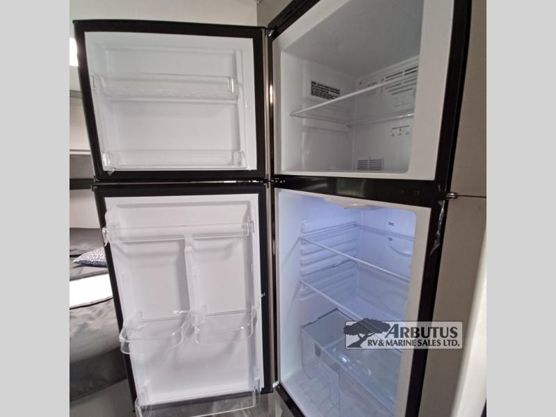 New 2024 Thor Motor Coach Echelon LC28 Motor Home Class C at Arbutus RV ...