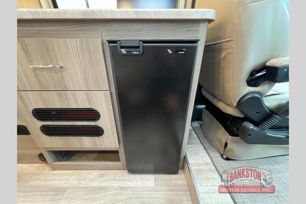 New 2025 Thor Motor Coach Scope 18G Motor Home Class B at Bankston ...