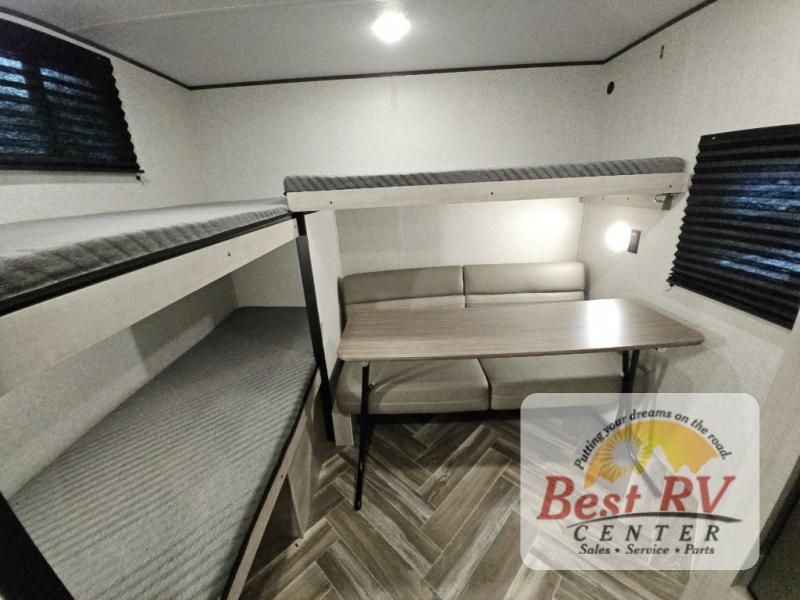 New 2025 CrossRoads RV Zinger Lite ZR18QB Travel Trailer at Best RV ...