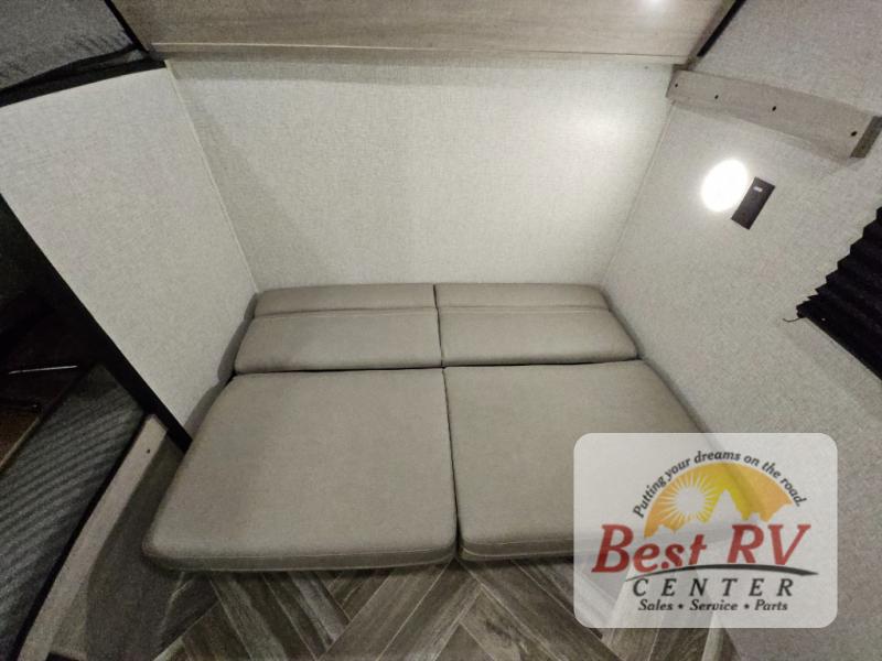 New 2025 CrossRoads RV Zinger Lite ZR18QB Travel Trailer at Best RV ...