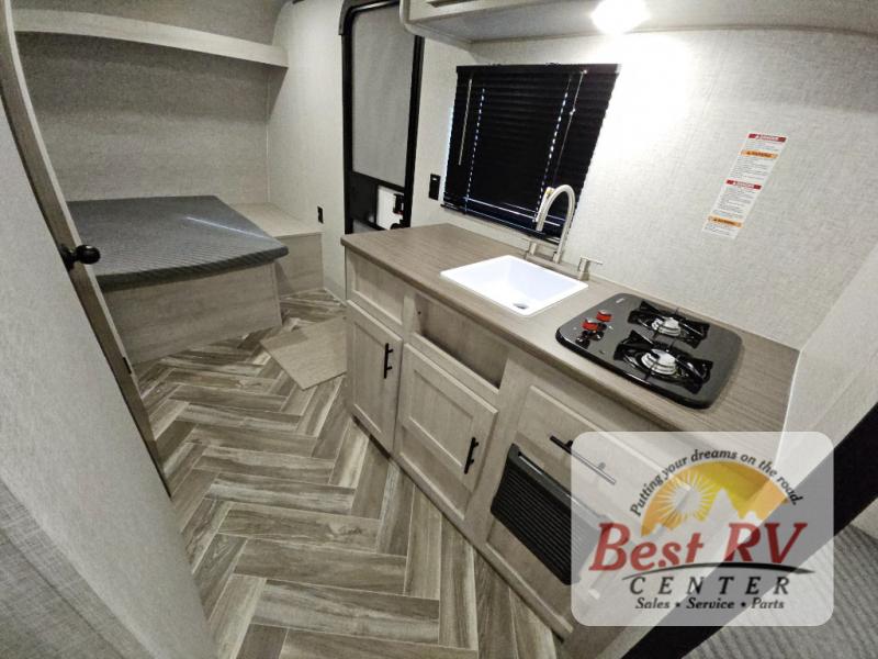 New 2025 CrossRoads RV Zinger Lite ZR18QB Travel Trailer at Best RV ...