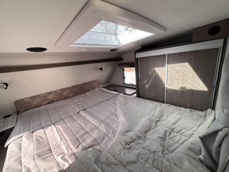 New 2025 Lance Lance Truck Campers 975 Truck Camper at RVing Planet ...