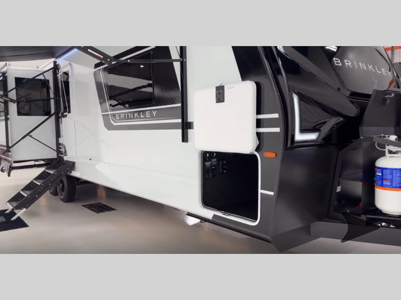 New 2025 Brinkley Model Z Air 310 Travel Trailer at Bish's RV | Junction City, OR | #98011