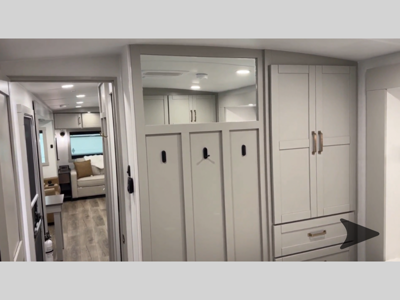 New 2025 Brinkley Model Z Air 310 Travel Trailer at Bish's RV | Junction City, OR | #98011