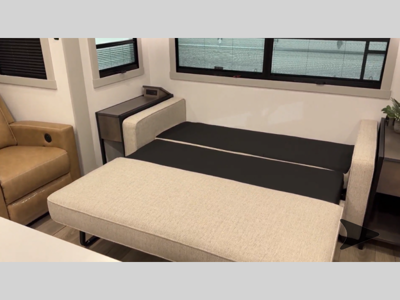 New 2025 Brinkley Model Z Air 310 Travel Trailer at Bish's RV | Junction City, OR | #98011