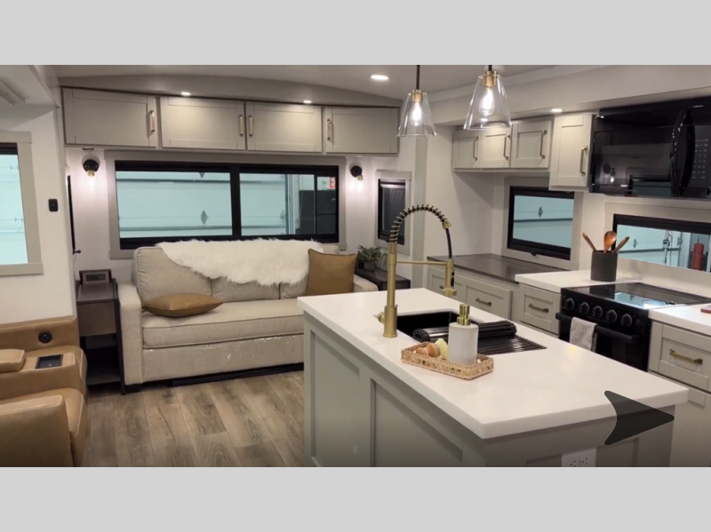 New 2025 Brinkley Model Z Air 310 Travel Trailer at Bish's RV | Junction City, OR | #98011