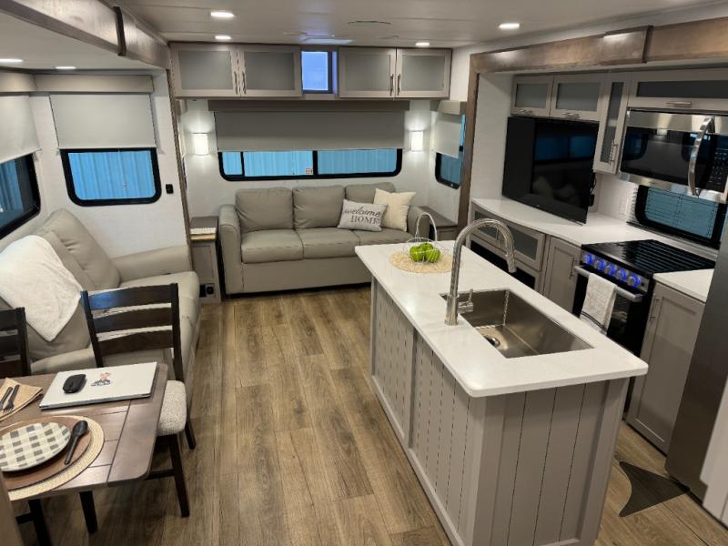 New 2025 Alliance RV Avenue 332RL Travel Trailer at Bish's RV | Pick Up ...