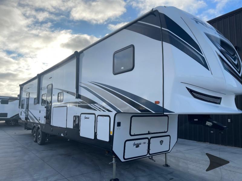 Used 2021 Forest River RV Vengeance Rogue Armored 4007V Toy Hauler ...