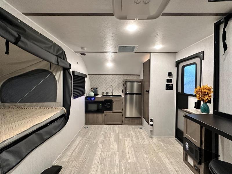 New 2025 Wayfinder RV GO LITE BOULDERBACK 14 Toy Hauler Travel Trailer ...