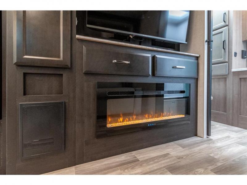 New 2025 Fleetwood RV Altitude 27U Motor Home Class C at Blue Compass ...