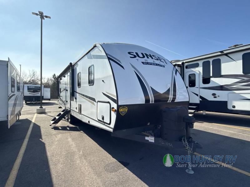 Used 2022 CrossRoads RV Sunset Trail 299QB Travel Trailer at Bob Hurley ...