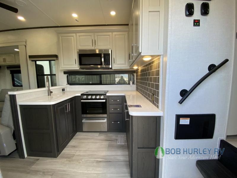 New 2025 Keystone RV Avalanche 380LT Fifth Wheel at Bob Hurley RV | Tulsa, OK | #R7538