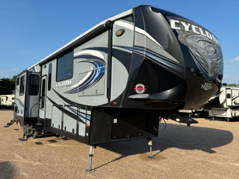 Used 2016 Heartland Cyclone 4150 Toy Hauler Fifth Wheel at Buddy's RV ...