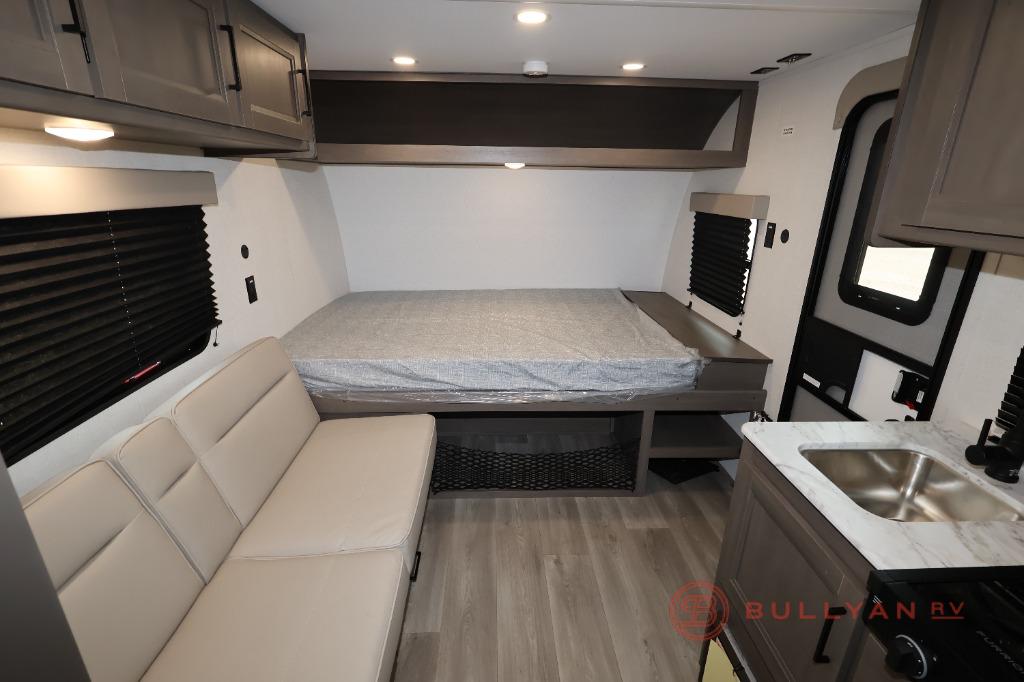 New 2025 Grand Design Transcend One 151BH Travel Trailer at Bullyan RV ...