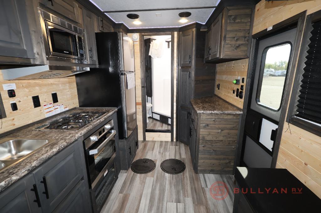 New 2026 Ice Castle Fish Houses 17RV Outlander II Fish House at Bullyan ...