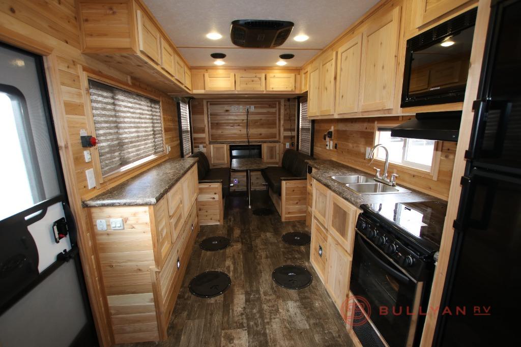 New 2024 Ice Castle Fish Houses 21 Hybrid RV Extreme III Fish House at ...