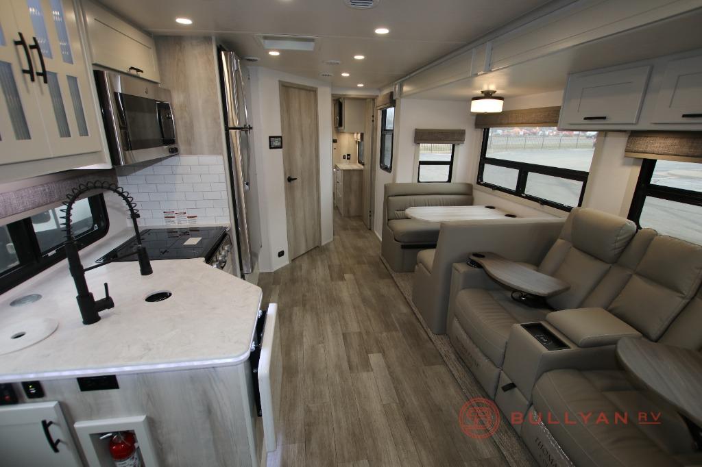 New 2024 Dynamax isata 5 34DS Motor Home Super C - Diesel at Bullyan RV ...