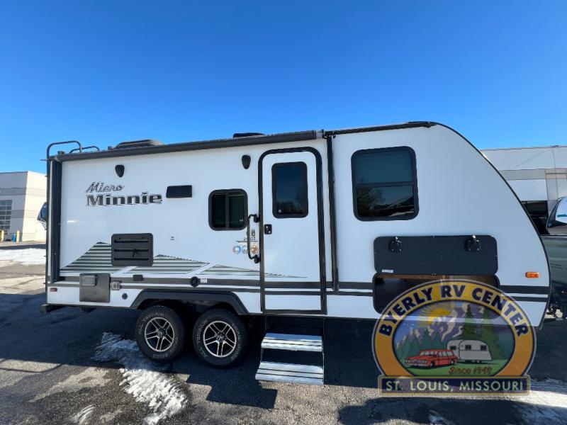 Used 2020 Winnebago Industries Towables Micro Minnie 2108DS Travel ...