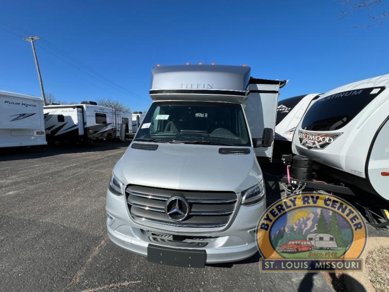 New 2024 Tiffin Motorhomes Wayfarer 25 LW Motor Home Class C - Diesel ...