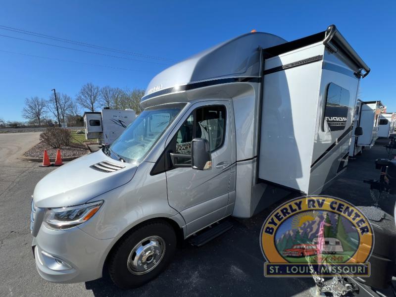 New 2024 Tiffin Motorhomes Wayfarer 25 LW Motor Home Class C - Diesel ...