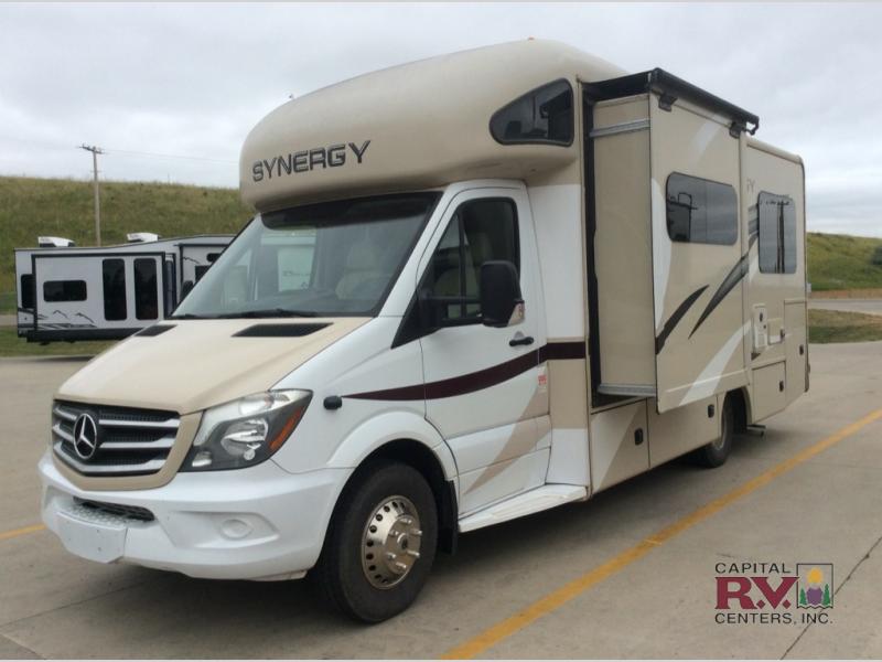 Used 2018 Thor Motor Coach Synergy TT24 Motor Home Class C - Diesel at ...