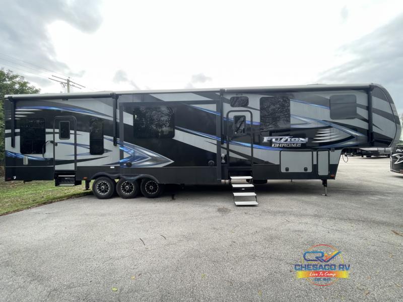 Used 2016 Keystone RV Fuzion 414 Chrome Toy Hauler Fifth Wheel at ...