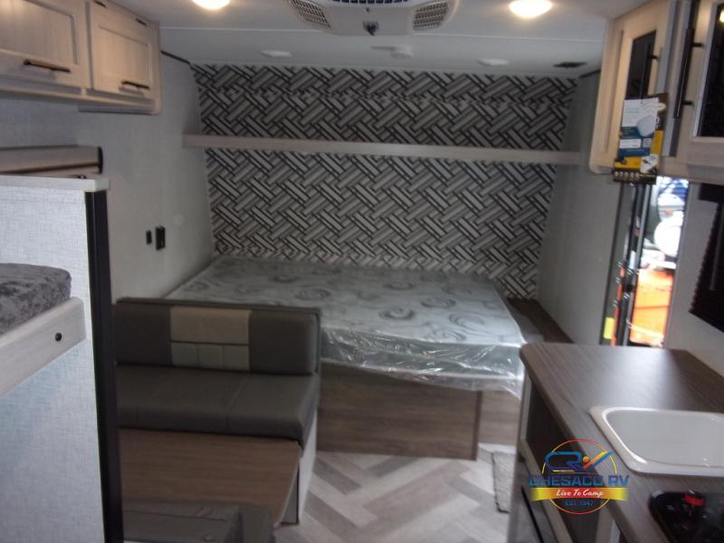 New 2024 CrossRoads RV Zinger Lite 18BH Travel Trailer at Chesaco RV ...