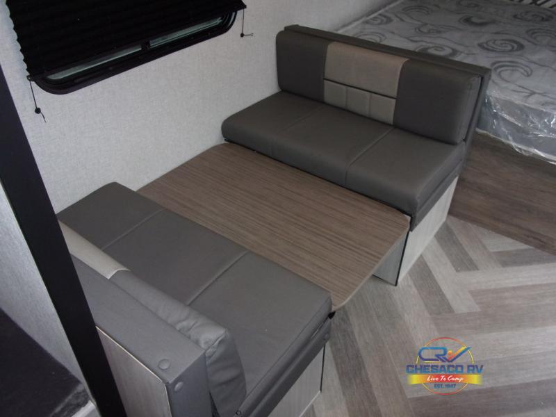 New 2024 CrossRoads RV Zinger Lite 18BH Travel Trailer at Chesaco RV ...