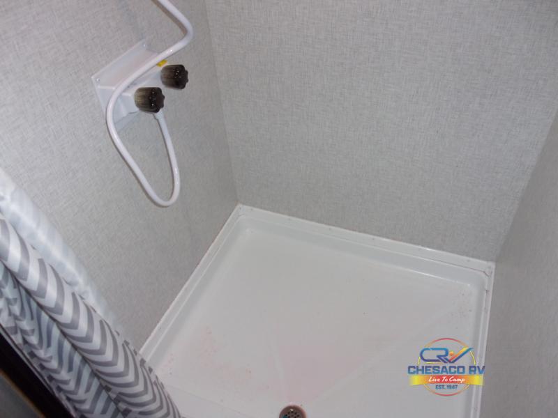 New 2024 CrossRoads RV Zinger Lite 18BH Travel Trailer at Chesaco RV ...