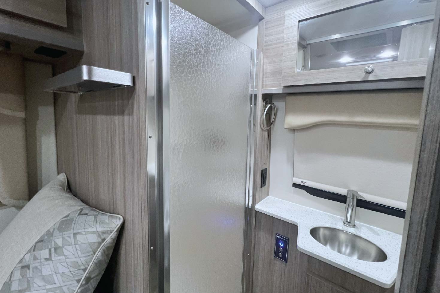 Platinum 3 Coach House RV in Nokomis, FL