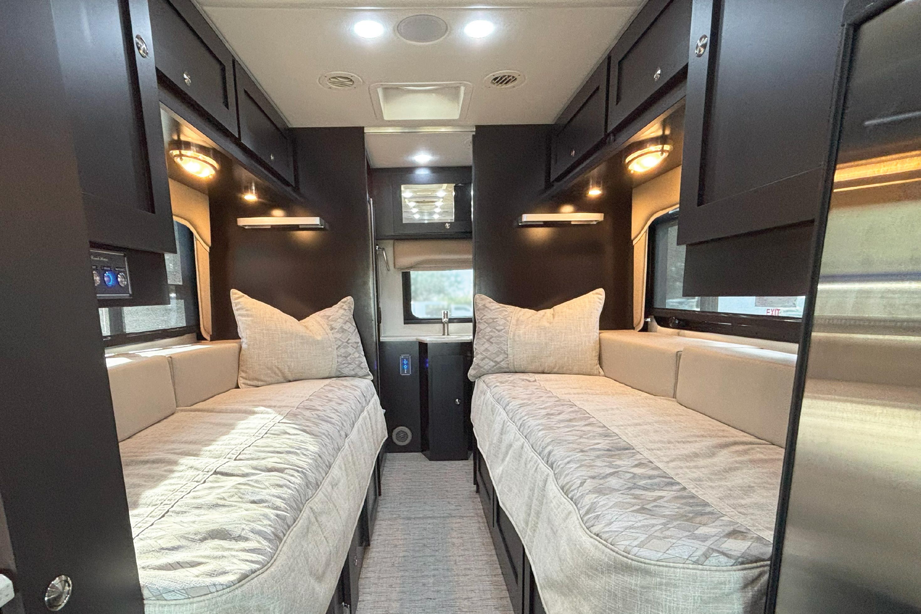 Platinum 3 Coach House RV in Nokomis, FL