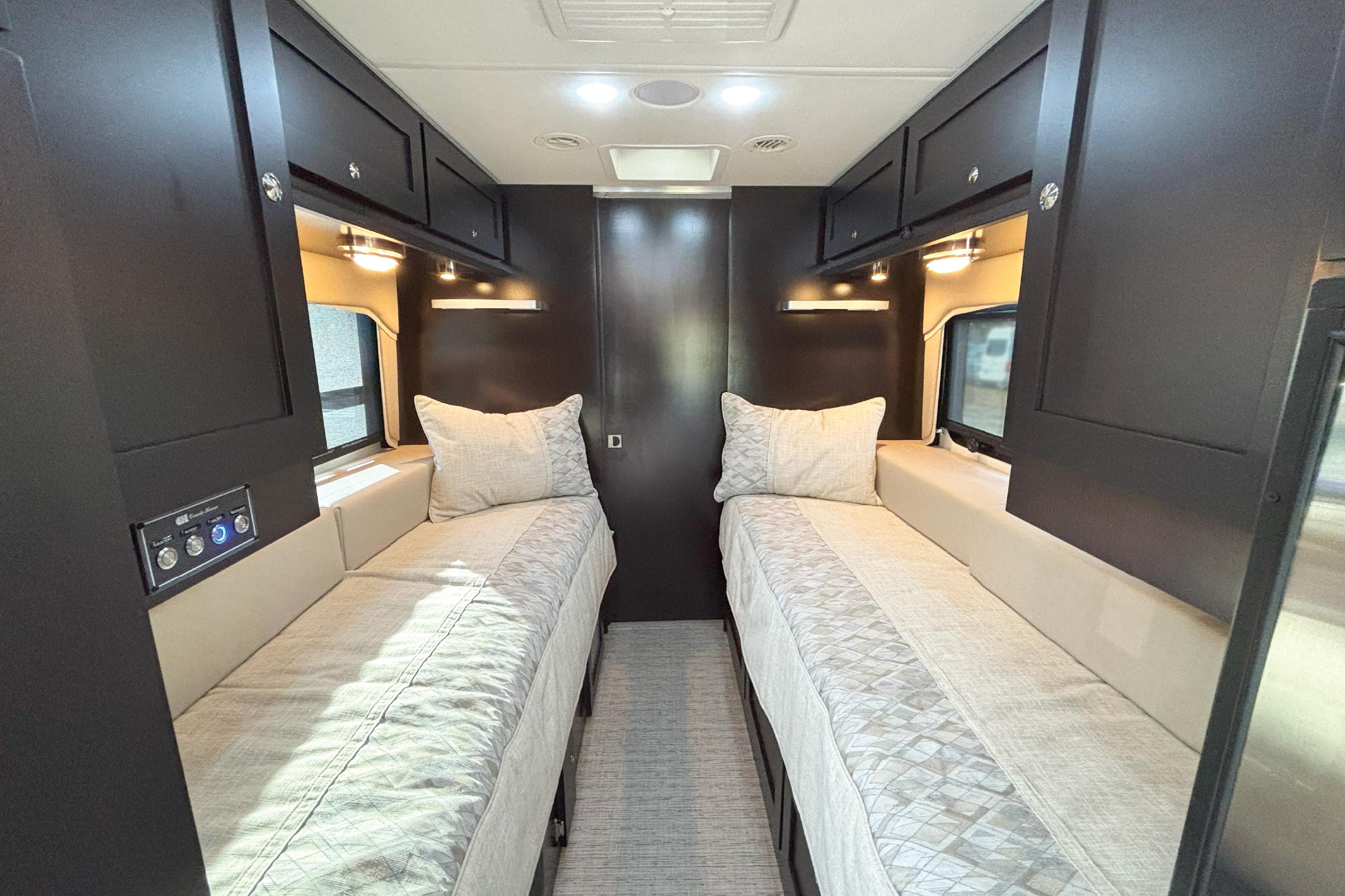 Platinum 3 Coach House RV in Nokomis, FL