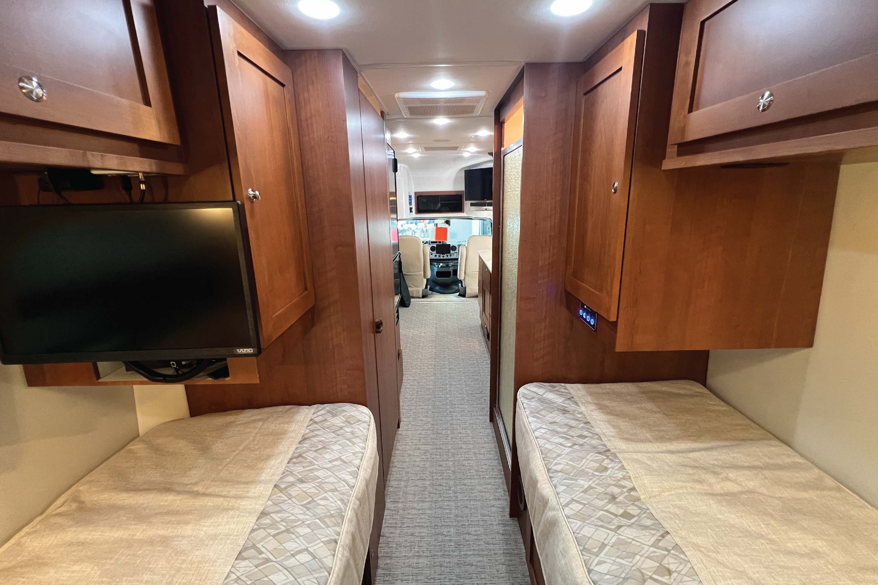Platinum-271-IV Coach House RV in Nokomis, FL