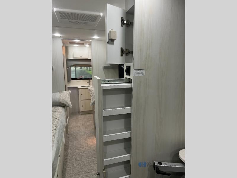 New 2026 Coach House Platinum IV 261-IV Motor Home Class B+ at Coach ...