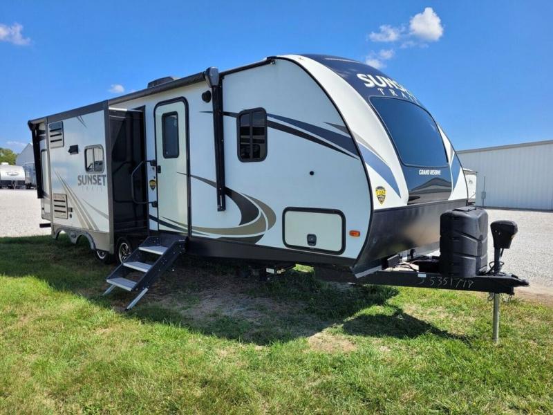 Used 2018 CrossRoads RV Sunset Trail Grand Reserve SS26SI Travel ...