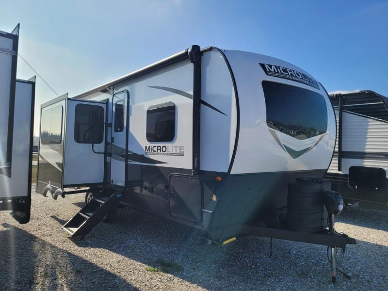 New 2024 Forest River RV Flagstaff Micro Lite 25FBDS Travel Trailer at ...