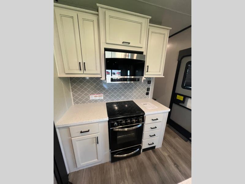 Used 2021 Highland Ridge RV Silverstar XLT SF264RLS Fifth Wheel at ...