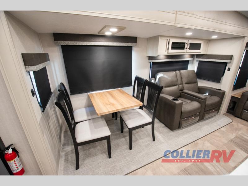 New 2025 Coachmen RV Chaparral Lite 30RLS Fifth Wheel at Collier RV | Rockford, IL | #332164