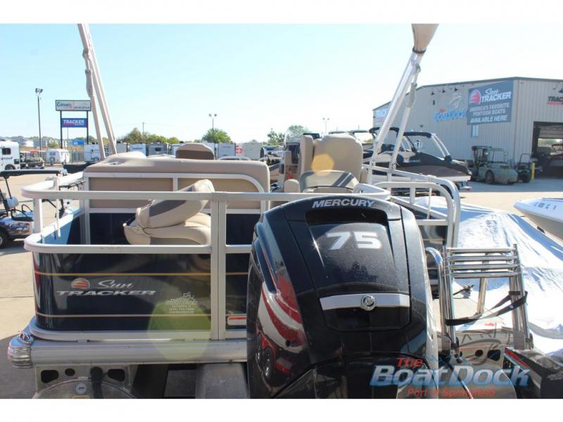 Used 2024 Sun Tracker BB18 Bass Buggy 18 DLX Pontoon at The Boat Dock ...