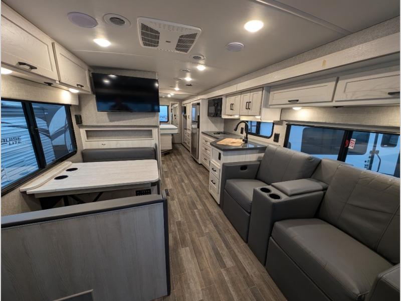 Used 2022 Winnebago Adventurer 29B Motor Home Class A at Colton RV ...