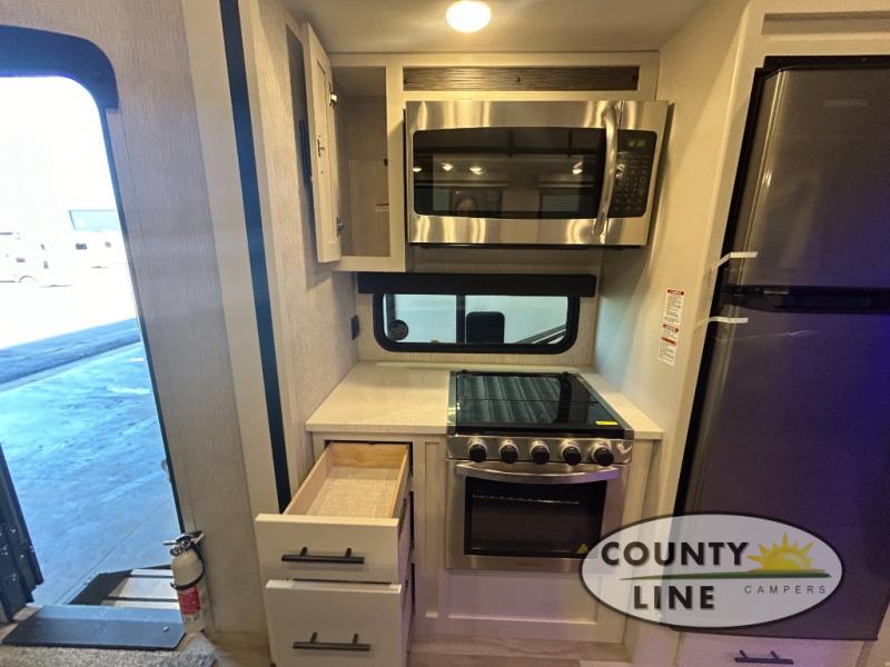 New 2024 CrossRoads RV Cruiser Aire CR36BL Fifth Wheel at County Line ...