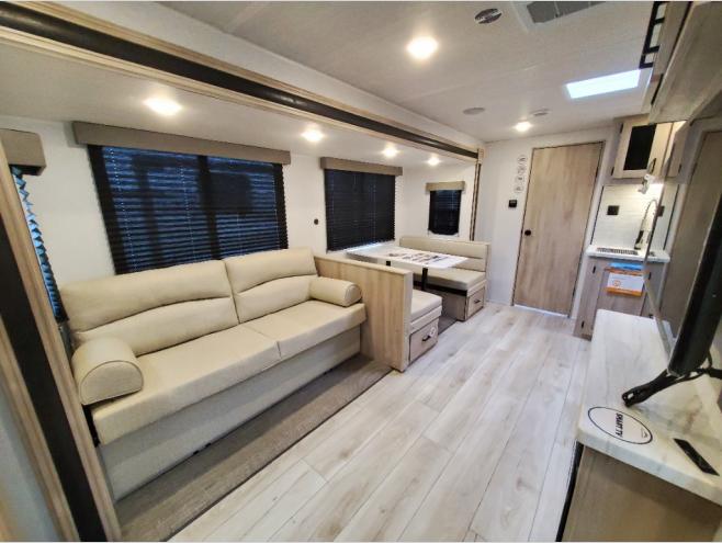 New 2024 EAST TO WEST Della Terra 300DB Travel Trailer at Craig Smith RV | Galion, OH | #FR633