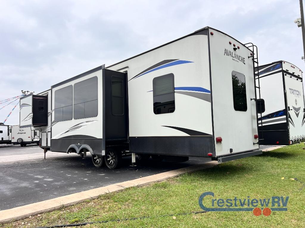 Used 2018 Keystone RV Avalanche 385BG Toy Hauler Fifth Wheel at ...