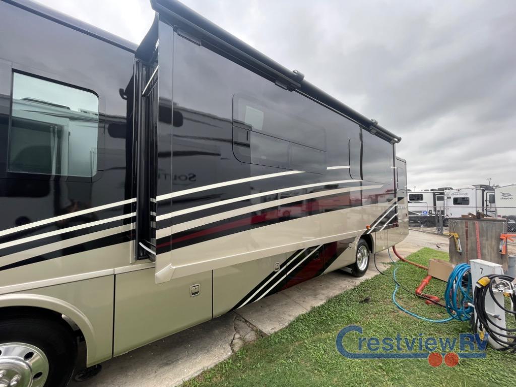 New 2025 Winnebago Adventurer 35F Motor Home Class A at Crestview RV ...